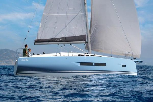 Ausführliche Besichtigung des Segelschiffs Hanse 360, dem letzten der ...